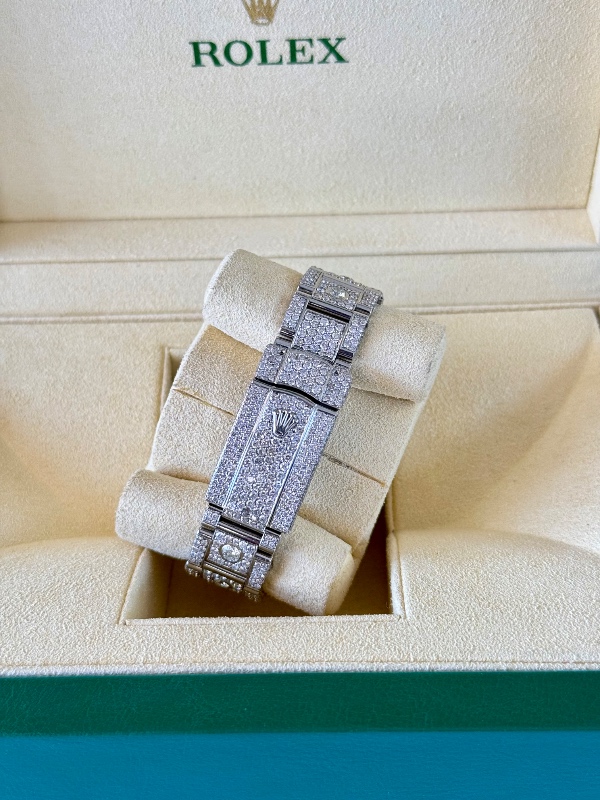 Rolex Datejust Watch with Diamonds 💎 | Raffle Creator